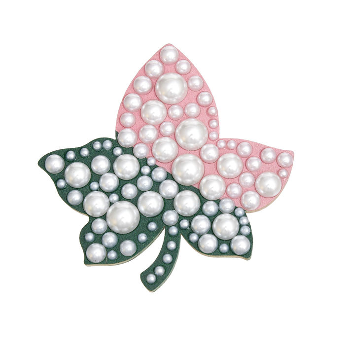 brooch pink