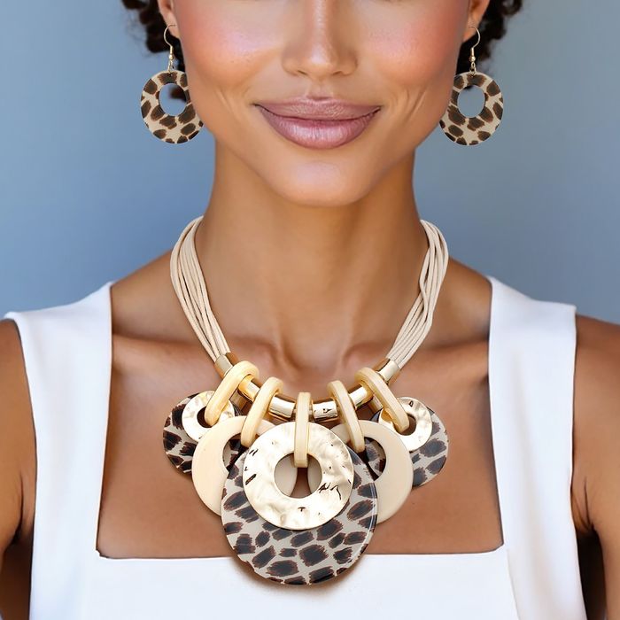 Wholesale Collar Leopard with Gold Cord and Disc Necklace